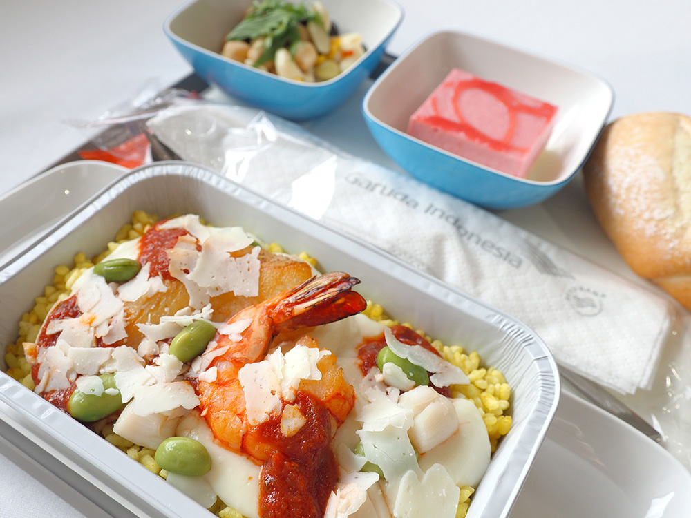 機内食：東京（成田）発 - Garuda Indonesia